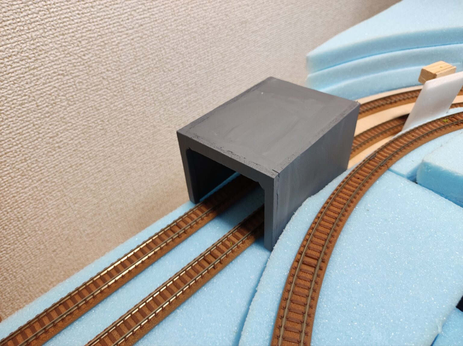 【Nゲージ】ジオラマの山の作り方3ステップー山里の風景が出来てきた！ - YOYAN BLOG