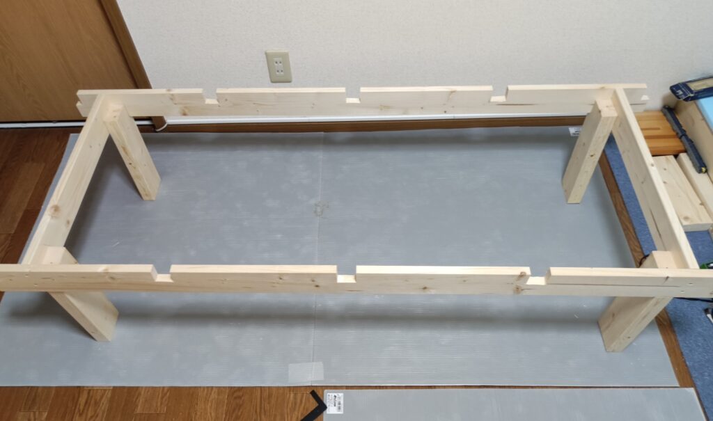 Nゲージ分割式レイアウトボードの脚を作る方法【1×4材と2×4材で自作した】 - YOYAN BLOG