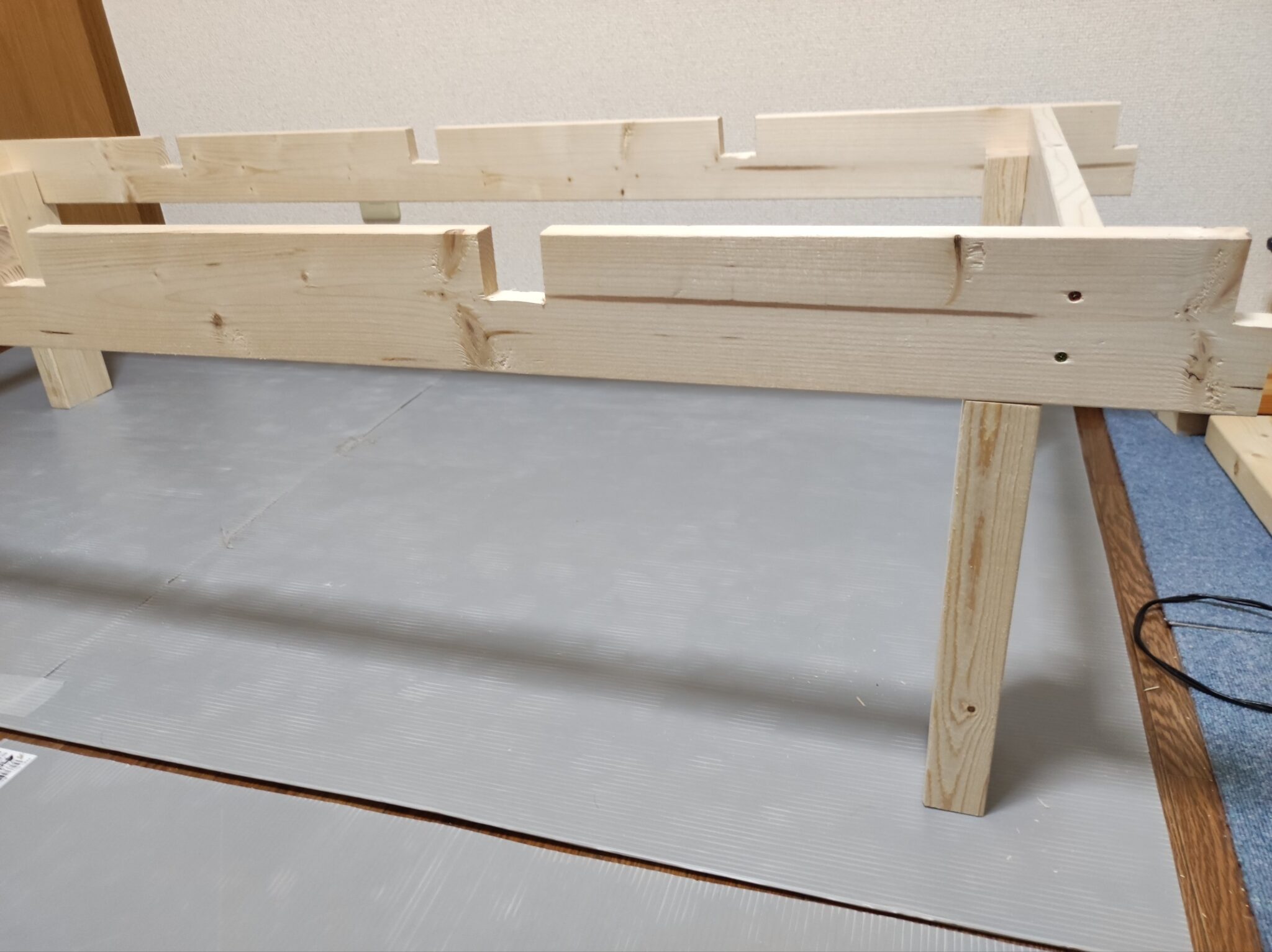Nゲージ分割式レイアウトボードの脚を作る方法【1×4材と2×4材で自作した】 - YOYAN BLOG