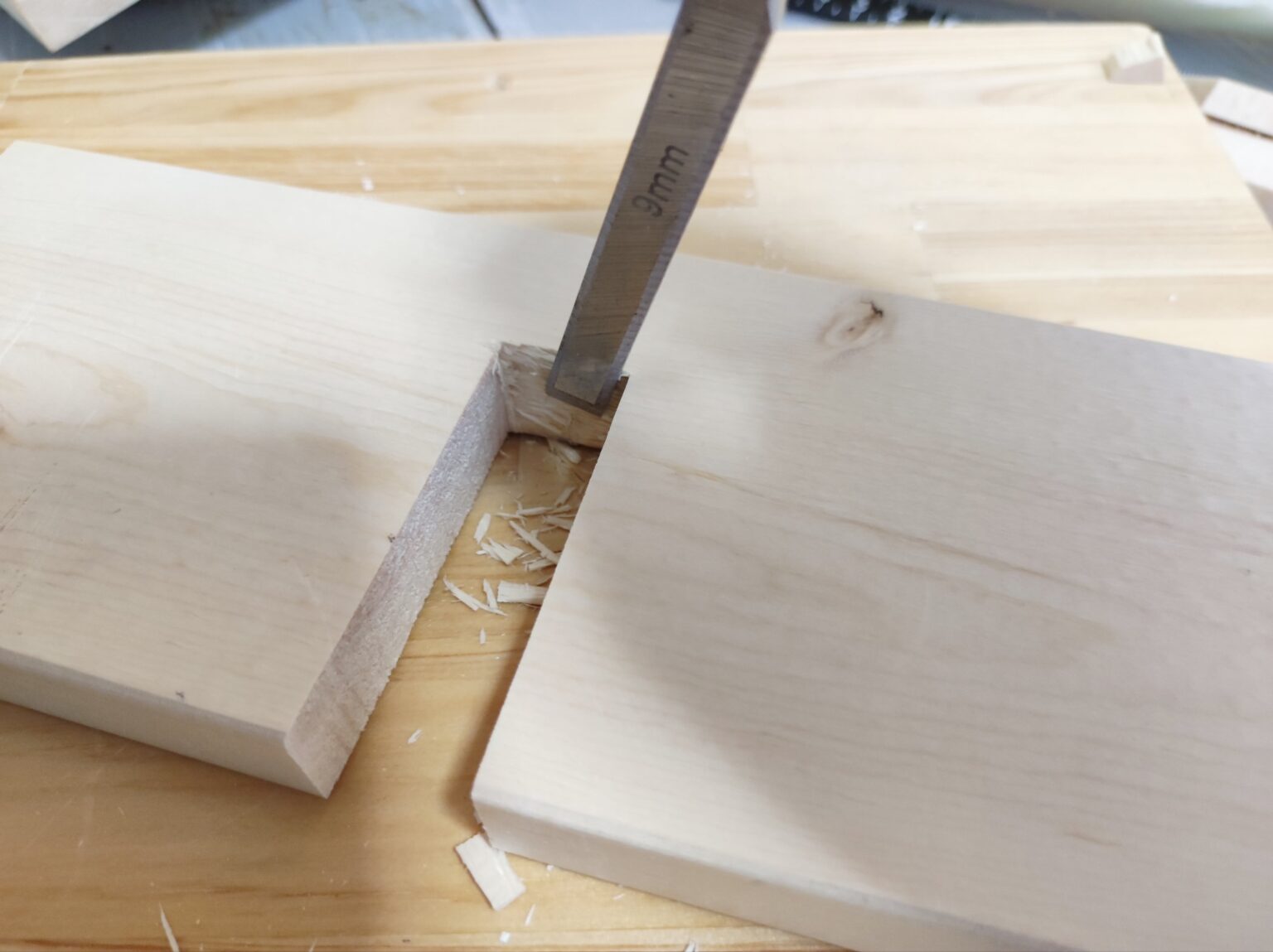 【賃貸DIY】ベランダの目隠しに1×4材でルーバーラティスを自作した - YOYAN BLOG