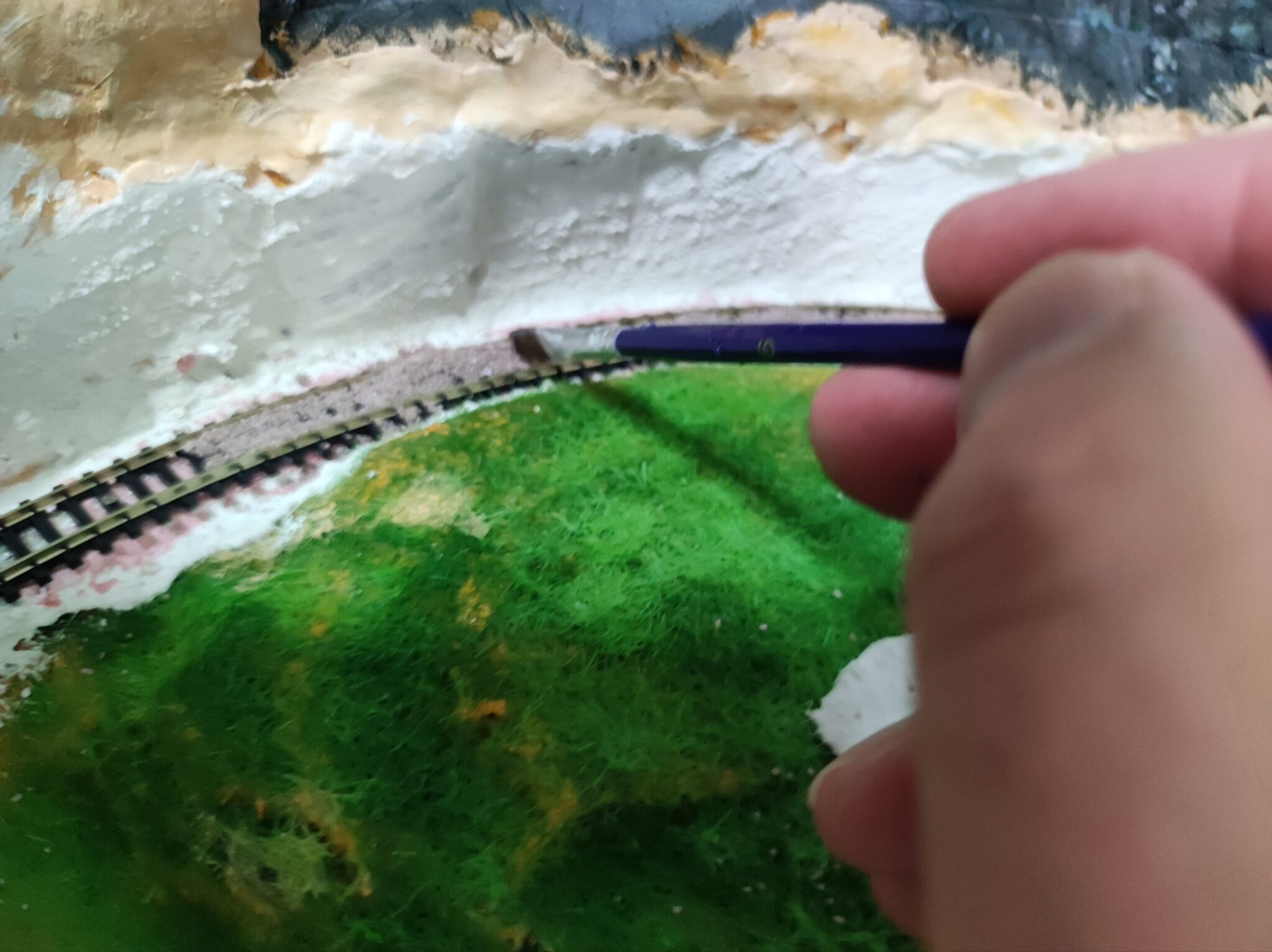 【Nゲージ】バラストの撒き方を解説【レールのタイプによる違いとは】 - YOYAN BLOG