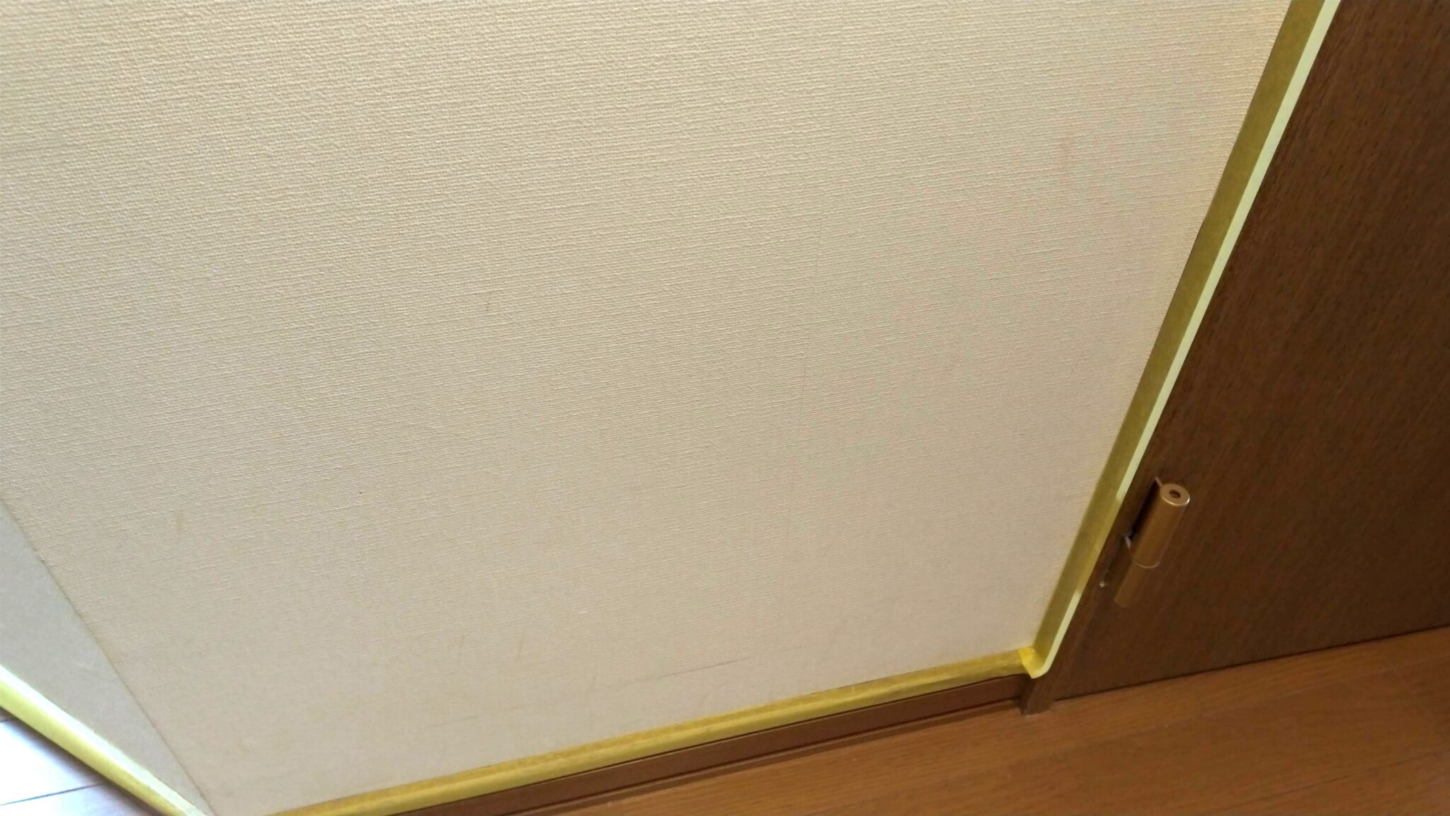 壁紙の上から手で塗る～モルモルの塗り方とメリット・デメリット - YOYAN BLOG