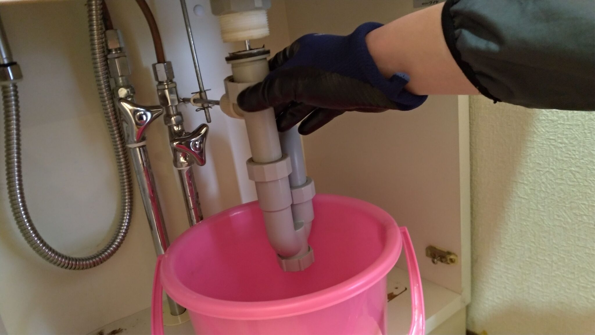 DIYでカフェ風の造作洗面台を自作！木材でかっこよく仕上がりました - YOYAN BLOG