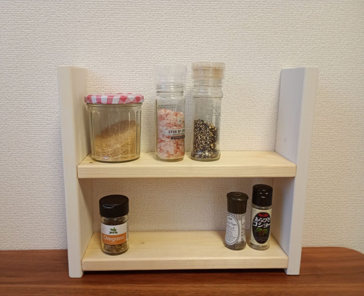 【簡単DIY】スパイスラック（調味料ラック）をワンバイ材で作った - YOYAN BLOG